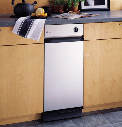 GE Trash Compactor: Model GCG1540F0SS Parts & Repair Help | Repair Clinic